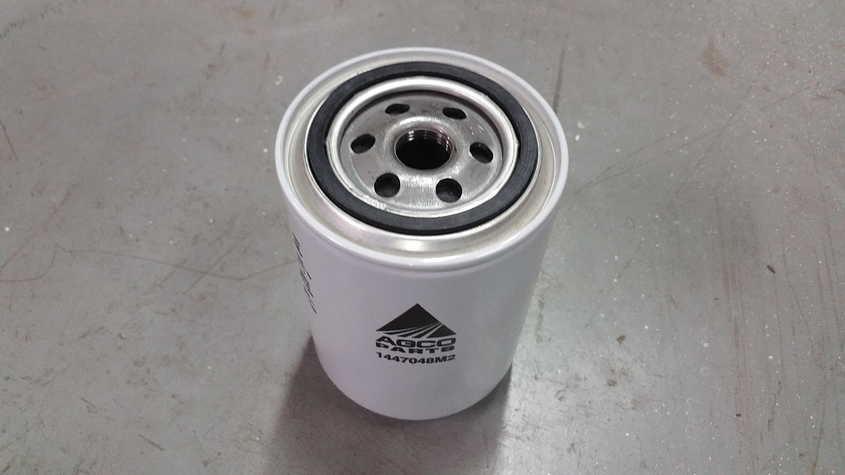 1447048M2- Massey Ferguson - Oil Filter – Roudebush Equipment